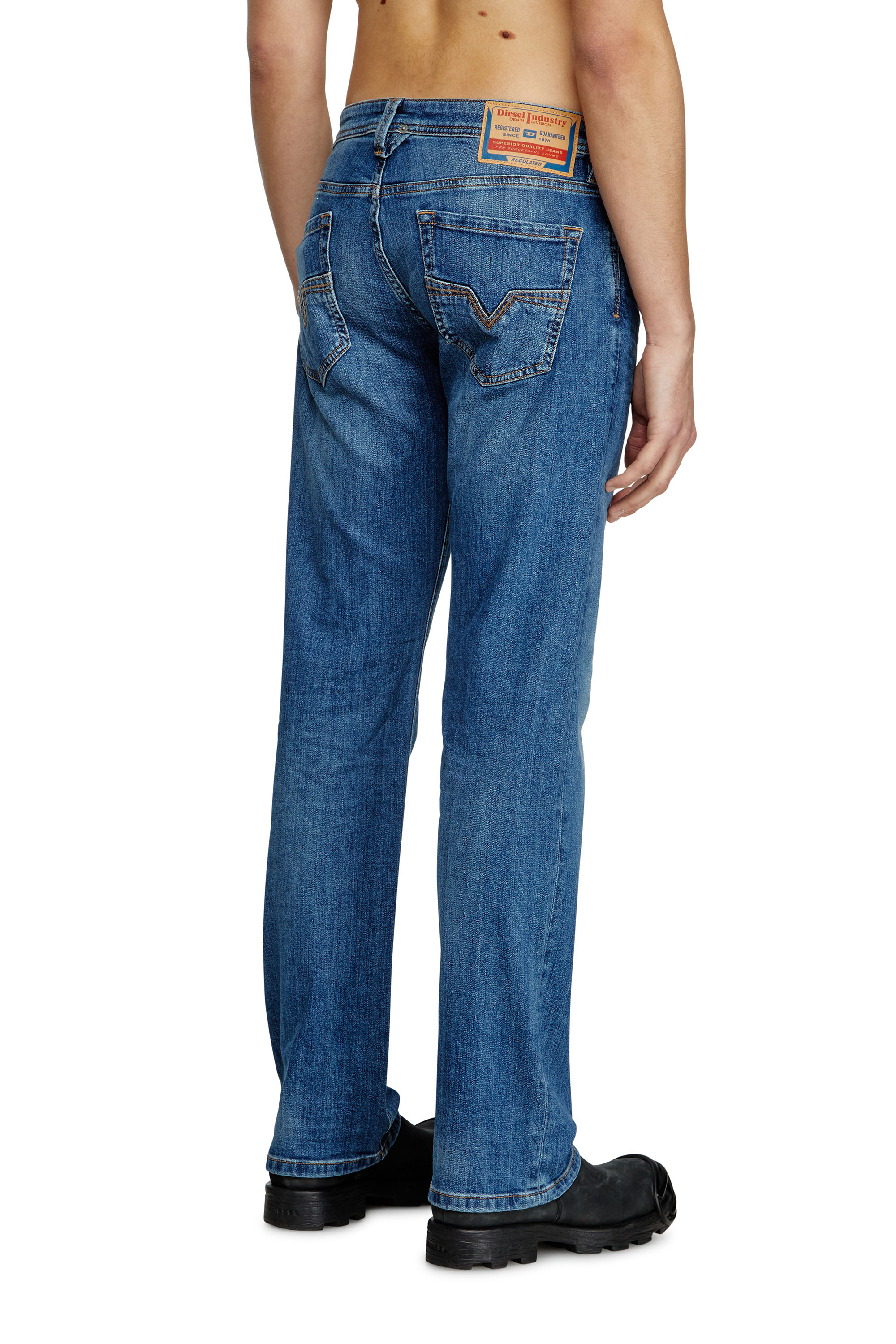 Men's Regular Jeans | Light Blue | Diesel 1985 Larkee